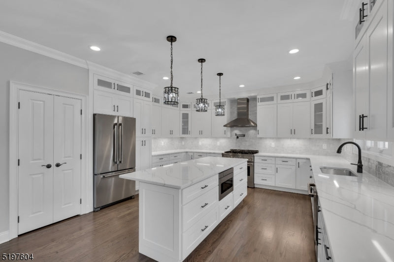 AG In-Stock Cabinets